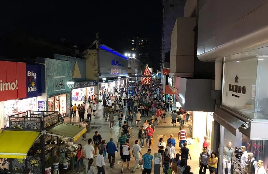 El comercio tendrá horarios especiales por Navidad y Año Nuevo - Tuc ...